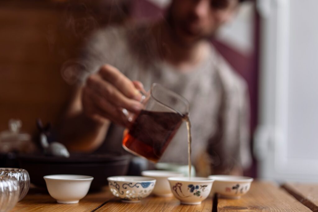 Chinese Tea Ceremony Etiquette: The Role of the Cup